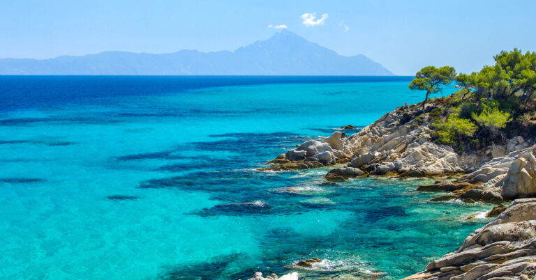 7 Unique Anniversary Trip Ideas - WAC Travel